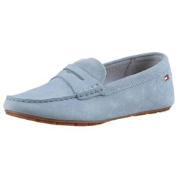Slipper Tommy Hilfiger "FLAG SOFT SUEDE DRIVER LOAFER", Damen, Gr. 40, blau (hellblau), Veloursleder, unifarben, Schuhe Slipper, Schlupfschuh, Bequemschuh, Mokassin, Flats mit modischen Zierriegel