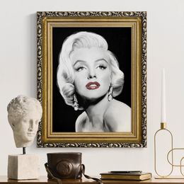 Bilderwelten Bild mit Barockrahmen Antik originell modern Barock schwarz weiss - Marilyn mit Ohrschmuck - edle Optik Wohnzimmer Schlafzimmer