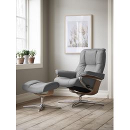Relaxsessel stressless "Mayfair", grau (wild dove batick), B:79cm H:102cm T:73cm, Leder BATICK: BATICK ist ein leicht korrigiertes, durchgef&auml;rbtes und genarbtes M&ouml;belleder, bei dem die meisten Unebenheiten und Spuren in der Regel entfernt wurden., Sessel, Relaxsessel, mit Hocker, mit Cross Base, Gr&ouml;&szlig;e S, M & L, Holzakzent Eiche
