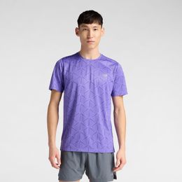 Laufshirt New Balance "SPORT ESSENTIAL PRINTED T-SHIRT", Herren, Gr. M, electric pur, Obermaterial: 100% Polyester, Shirts Laufshirt, f&uuml;r vielseitige Aktivit&auml;ten, ideal f&uuml;r Lauftraining, f&uuml;r Erwachsene