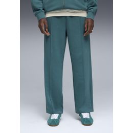 Trainingshose Puma "CLASS RELAXED PINNACLE TRACK PANTS TR", Herren, Gr. S, N-Gr, emerald ice, Sweatware, Obermaterial: 68% Baumwolle, 32% Polyester, unifarben, relaxed fit normal, Hosen Trainingshose, mit Eingrifftaschen, sportlicher Stil