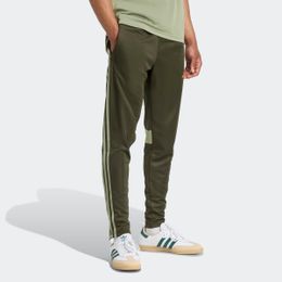 Trainingshose adidas Performance "TIRO 25 ESSENTIALS", Herren, Gr. S, N-Gr, night cargo, tent gr&uuml;n, impact orange, normal, gr., Obermaterial: 100% Polyester, Hosen Trainingshose