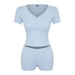 Trendyol Shorty Damen Gr&ouml;&szlig;e S hellblau Winterkleid