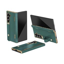 Wigento F&uuml;r Samsung Galaxy Z Fold7 Design Leder H&uuml;lle mit Handriemen Gr&uuml;n