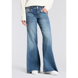 5-Pocket-Jeans Herrlicher "Edna Kama Denim Light", Damen, Gr. 29, L&auml;nge 34, navy blau, Denim/Jeans, Obermaterial: 98% Baumwolle, 2% Elasthan, ausgestellt lang, Jeans 5-Pocket-Jeans, Flared Fit, extra Weite