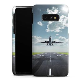 DeinDesign Galaxy S10e Handy Premium Case Smartphone Handyh&uuml;lle Schutzh&uuml;lle matt Wanderlust Airplane Urlaub Premium Case