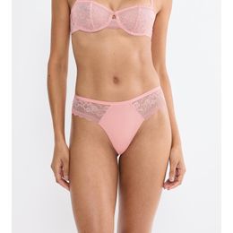 Triumph Damen String &raquo;Comfort Allure&laquo; florale Stretch-Spitze, elastisch, eleganter Look 44