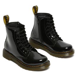 Dr. Martens Damen Schn&uuml;rboots "Junior 1460 8-Loch Lacklederstiefel", Gr. 31, schwarz, Lackleder, gl&auml;nzend, Schuhe, Lackstiefel, Kinderstiefel,
