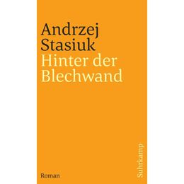 Hinter der Blechwand