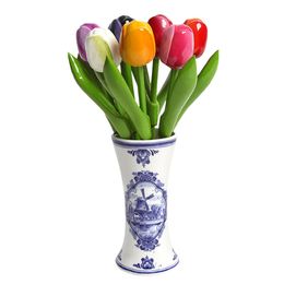 Tulpenstrau&szlig; aus Holz in Porzellanvase