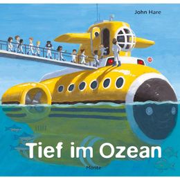 Tief im Ozean