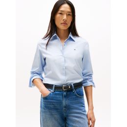 Hemdbluse Tommy Hilfiger "ESS POPLIN REGULAR SHIRT", Damen, Gr. 42, breezy blau, Web, Obermaterial: 97% Baumwolle, 3% Elasthan, unifarben, regular fit Po-bedeckend, 1-Knopf-Manschette mit Schlitz, Blusen Hemdbluse, Langarm, Regular Fit
