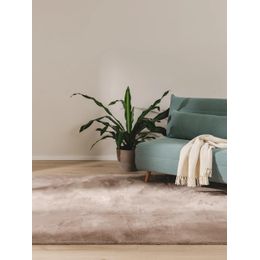 benuta Basic - Kunstfell-Teppich Furry Taupe 80x150 cm