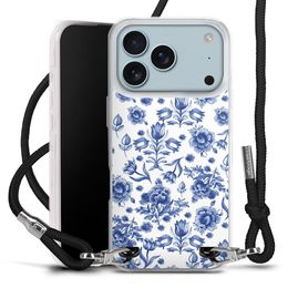 DeinDesign iPhone 17 Pro Handy Carry Case H&uuml;lle mit Band Handykette zum Umh&auml;ngen schwarz Flowers Delfts Blauw Muster Carry Case
