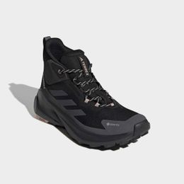 Wanderschuh adidas terrex "TERREX TRAILMAKER 2.0 MID GORE-TEX", Damen, Gr. 38,5, core schwarz, carbon, grau five, Synthetik, Textil, Schuhe Wanderschuh, wasserdicht dank Gore-Tex Membrane