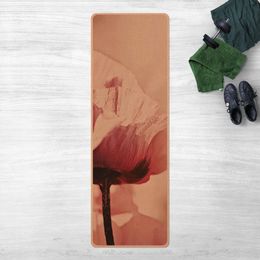 Yogamatte Kork - Zartrosane Mohnbl&uuml;te mit Wassertropfen - Motiv rosa Blumen Sportmatte Mohn rutschfest