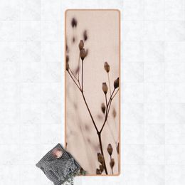 Yogamatte Kork - Dunkle Knospen am Wildblumenzweig - Landhaus beige Blumen Sportmatte Gr&auml;ser rutschfest