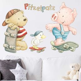 Wandtattoo Kinderzimmer Junge Pitzelpatz und seine Freunde skaten Wandsticker Jungenzimmer Kinder Wandaufkleber in S-XXL Baby Teddyb&auml;r