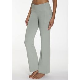 active by Lascana LASCANA ACTIVE Jazzpants gr&uuml;n Gr. 36/38 f&uuml;r Damen. Mit Logodruck. K&ouml;rpernah. Nachhaltig.
