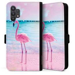 DeinDesign Galaxy A32 5G Handy Klapph&uuml;lle Handyh&uuml;lle aus Kunst Leder schwarz Flip Case Beach Tropical Flamingo Sideflip mit langer Lasche