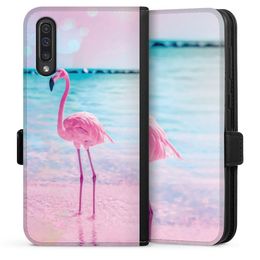 DeinDesign Galaxy A50 Handy Klapph&uuml;lle Handyh&uuml;lle aus Kunst Leder schwarz Flip Case Beach Tropical Flamingo Sideflip mit Lasche