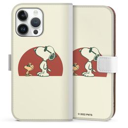 DeinDesign iPhone 14 Pro Max Handy Klapph&uuml;lle Handyh&uuml;lle aus Kunst Leder wei&szlig; Flip Case Kindheit Official Licensed Product Snoopy Sideflip mit Lasche