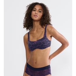 Balconette-BH Triumph "Body Make-Up Illusion Lace", Damen, Gr. 75, Cup D, blau (prussian blau), Microtouch, Obermaterial: 51% Polyamid, 37% Polyester, 12% Elasthan, BHs Balconette-BH, feine feminine Stretch-Spitze, Microfaser, verstellbare Tr&auml;ger