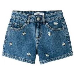 Jeansshorts name it "NKFBELLA REG DNM SHORTS 3674-BE NOOS", M&auml;dchen, Gr. 128, N-Gr, medium blau denim detail:daisy, Denim/Jeans, Obermaterial: 100% Baumwolle, Abriebeffekte, bestickt, gebl&uuml;mt, regular fit kurz, Jeans Jeansshorts, Baumwolle, verstellbarer Bund, bestickte Details