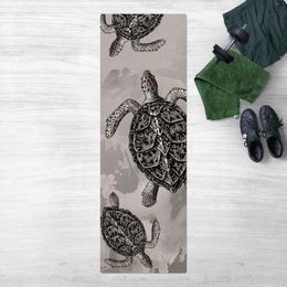 Bilderwelten Kork-Teppich Illustration schwarz weiss Strand Korkmatte - Nautik Drei Schildkr&ouml;ten Schwarz Wei&szlig; - Unterwasser Wohnzimmer Schlafzimmer