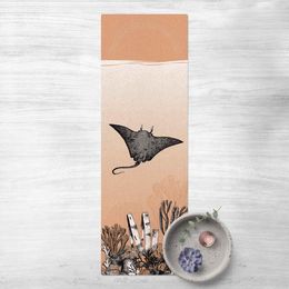 Bilderwelten Kork-Teppich Illustration schwarz Strand Korkmatte - Meeresillusion Mantarochen - Unterwasser Wohnzimmer Schlafzimmer