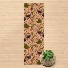 Kork-Teppich - Chinoiserie Kronenkranich zwischen Rohrkolben - Illustration gr&uuml;n Tiere Korkmatte V&ouml;gel Wohnzimmer Schlafzimmer