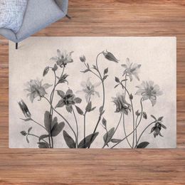 Bilderwelten Kork-Teppich Landhaus schwarz weiss Blumen Korkmatte - Wald Akelei Schwarz-Wei&szlig; - Deko Wohnzimmer Schlafzimmer