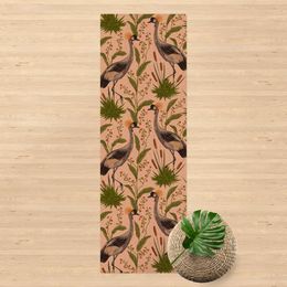 Kork-Teppich - Chinoiserie Kronenkranich zwischen Rohrkolben - Illustration gr&uuml;n Tiere Korkmatte V&ouml;gel Wohnzimmer Schlafzimmer