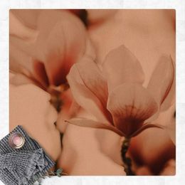 Bilderwelten Kork-Teppich Motiv rosa Blumen Korkmatte - Zarte Magnolienbl&uuml;ten im Lichtspiel - Deko Wohnzimmer Schlafzimmer