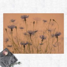Bilderwelten Kork-Teppich Tropisch violett Korkmatte - Kornblumen und Gr&auml;ser im Feld - Gr&auml;ser Wohnzimmer Schlafzimmer