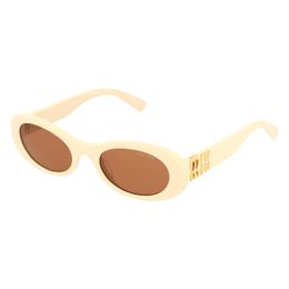 Miu Miu 0MU 06ZS | Damen-Sonnenbrille | Fassung: Vollrand, Oval, Acetat, Wei&szlig; Milchig | Glasfarbe: Braun
