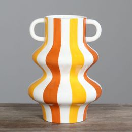 DPI Vase