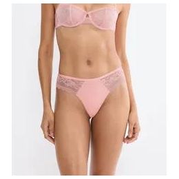 String Triumph "Comfort Allure", Damen, Gr. 42, strawberry cream, Microtouch, Obermaterial: 55% Polyamid, 35% Polyester, 10% Elasthan, Unterhosen String, florale Stretch-Spitze, elastisch, eleganter Look