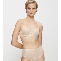 B&uuml;gel-BH Triumph "Amourette Charm WHP01", Damen, Gr. 95, Cup E, beige (creamy dream), Microtouch, Obermaterial: 58% Polyamid, 25% Polyester, 17% Elasthan, unifarben, BHs B&uuml;gel-BH, mit Stretch-Spitze und nahtlos vorgeformten Cups