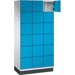C+P Schlie&szlig;fachschrank Cambio, 3 Abteile, 18 F&auml;cher, mit Sockel, B 900 x T 525 x H 1980 mm, lichtgrau/lichtblau