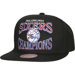 Mitchell & Ness Mitchell And Ness NBA Philadelphia 76ers 1983 Champions Snapback Cap Schwarz HHSS6261-P76YY-ONE