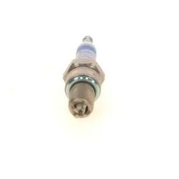 Bosch Z&uuml;ndkerze Super 4 0 242 232 504 4-polig f&uuml;r VW KS90578053