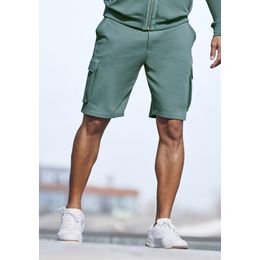 Sweatshorts AUTHENTIC LE JOGGER "kurze Sweathose", Herren, Gr. S (44/46), N-Gr, gr&uuml;n, Sweatware, Obermaterial: 60% Baumwolle, 40% Polyester, unifarben, regular fit ca. Mitte Knie, Hosen Sweatshorts, Cargotaschen mit Webdetails