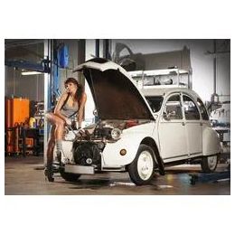 Fototapete papermoon "RETRO AUTO 2CV-SEXY FRAU WERKSTADT GARAGE OLDTIMER XXL", bunt, B:5m L:2,8m, Vlies, Tapeten