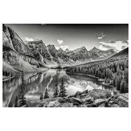 Fototapete papermoon "Moraone See Schwarz & Wei&szlig;", schwarz (schwarz, wei&szlig;), B:4,5m L:2,8m, Vlies, Tapeten