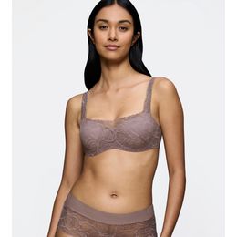Balconette-BH Triumph "Body Make-Up Illusion Lace", Damen, Gr. 90, Cup B, grau (pigeon grau), Microtouch, Obermaterial: 51% Polyamid, 37% Polyester, 12% Elasthan, leicht gl&auml;nzend, unifarben, BHs Balconette-BH, feine feminine Stretch-Spitze, Microfaser, verstellbare Tr&auml;ger