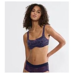 Balconette-BH Triumph "Body Make-Up Illusion Lace", Damen, Gr. 75, Cup C, blau (prussian blau), Microtouch, Obermaterial: 51% Polyamid, 37% Polyester, 12% Elasthan, BHs Balconette-BH, feine feminine Stretch-Spitze, Microfaser, verstellbare Tr&auml;ger