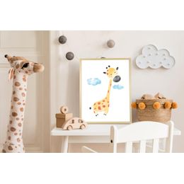 Bild mit Rahmen queence "Niedliche Giraffe", gelb (farbe rahmen: natur, braun, beige, farbe bild(er): gelb), B:50cm H:70cm T:1,5cm, Holz, Plexiglas, Bilder, Bild mit Rahmen, HD Premium Posterdruck mit Echtholzrahmen