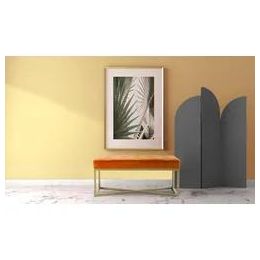 Sitzbank Kayoom "Diaz 125, Edler Touch durch goldenes Gestell,Bietet mehrere Sitzpl&auml;tze", orange (orange, gold), B:90cm H:40cm T:40cm, Bezug:Polyester (Samt) Korpus:MDF, Sperrholz Gestell:Eisen, Sitzb&auml;nke, Sitzbank, samtweich, gesteppt, mit Zierkn&ouml;pfen, Hochwertiger Samtbezug