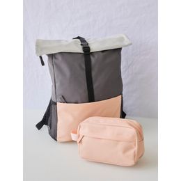 Rucksack mit Kosmetiktasche